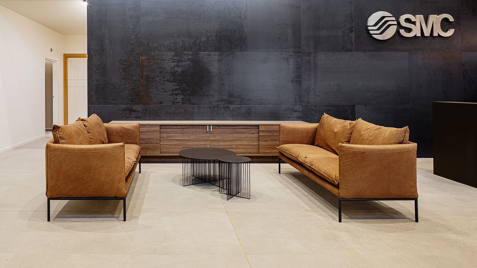 Progetto SMC Corporation Office in Gres Cotto d'Este